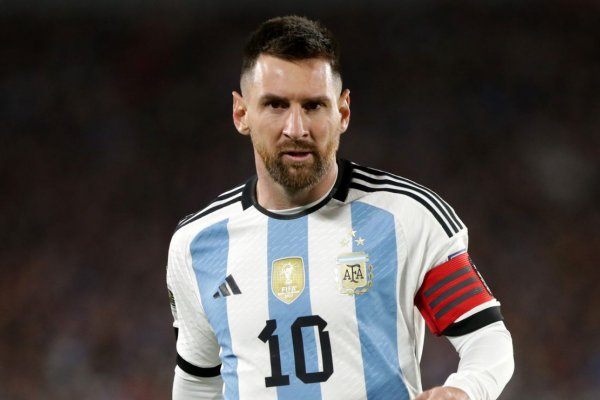 Lo confirmó Gastón Edul: Messi no sale de titular ante Bolivia ...