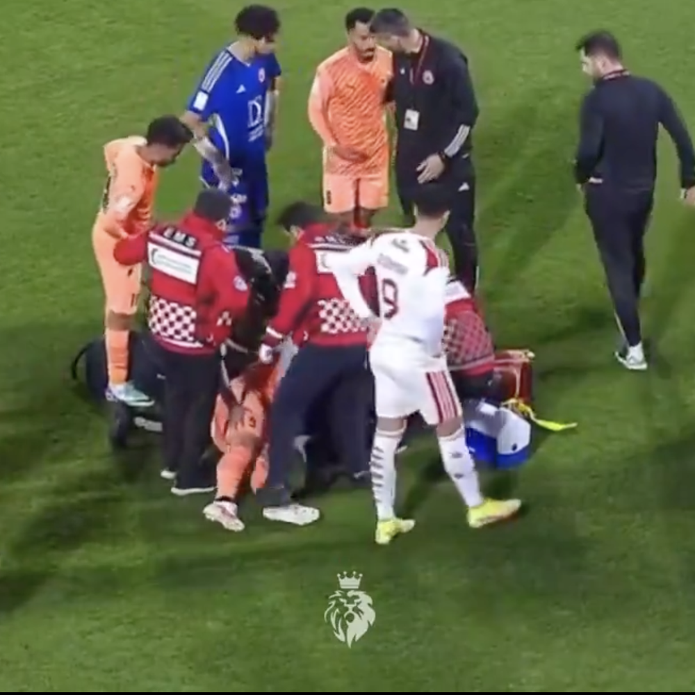 Conmoción mundial: El jugador que se desvaneció en medio del partido en ...