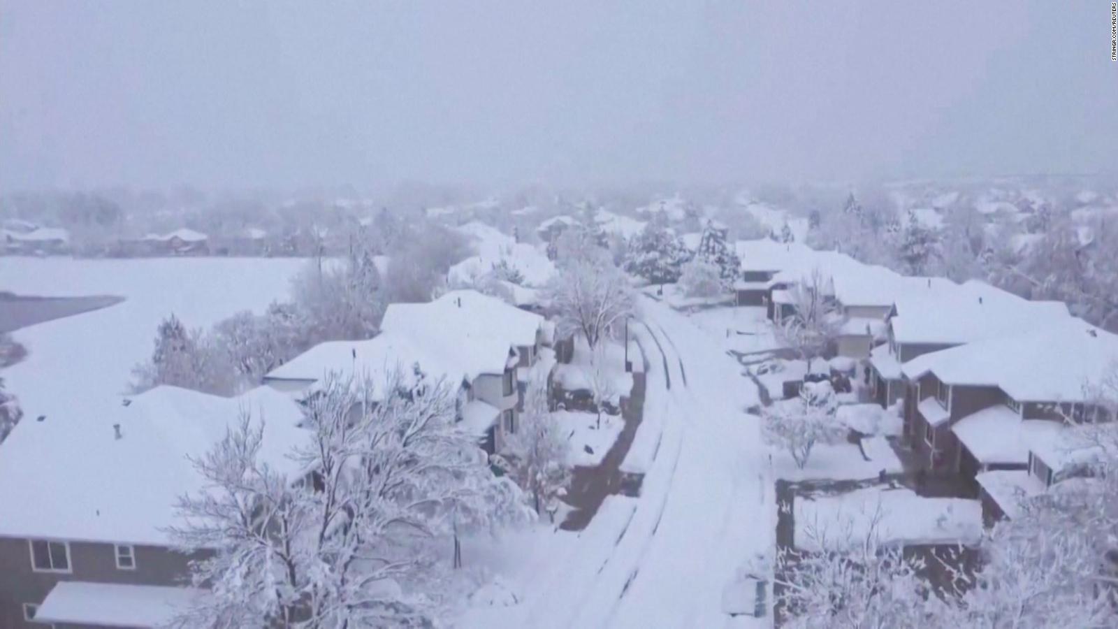 Imágenes aéreas captan una impresionante tormenta de nieve en Colorado ...