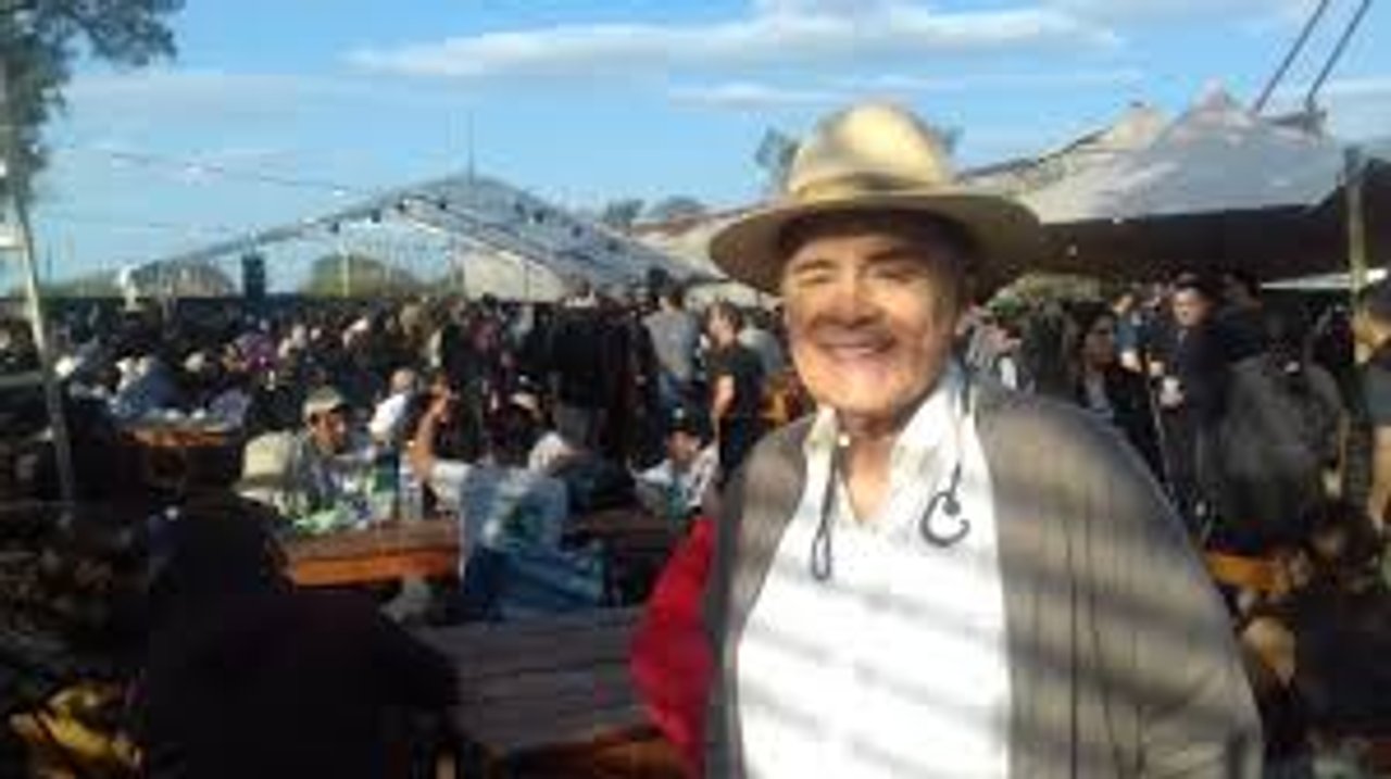 A Julio Bazán lo hicieron pasar un mal momento en un móvil y casi se va ...