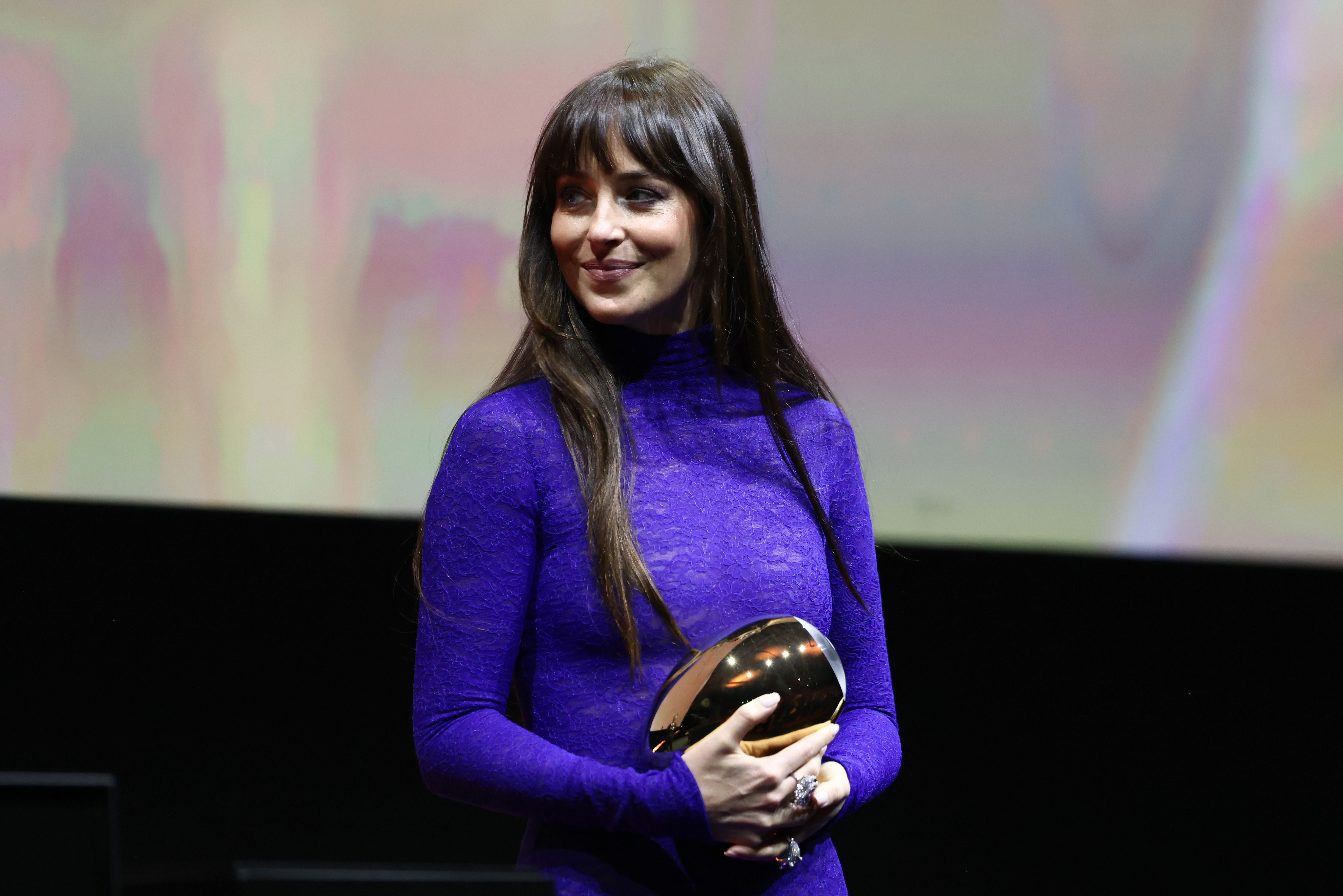 Por supuesto que el vestido de princesa de Dakota Johnson tenía que ser ...