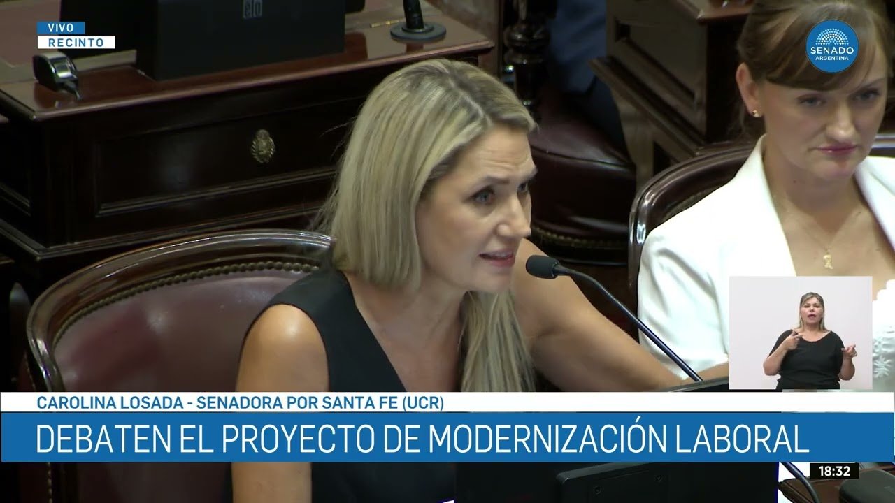Indignación y memes por el increíble furcio de Carolina Losada al ...